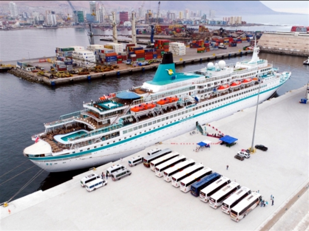 Puerto de Iquique recibió al “MV Albatros”, el tercer crucero de la ...