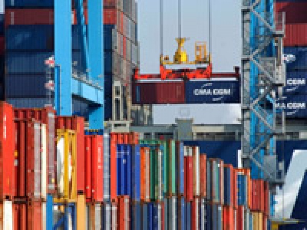 EU confirms antitrust raids on liner shipping firms - MundoMaritimo