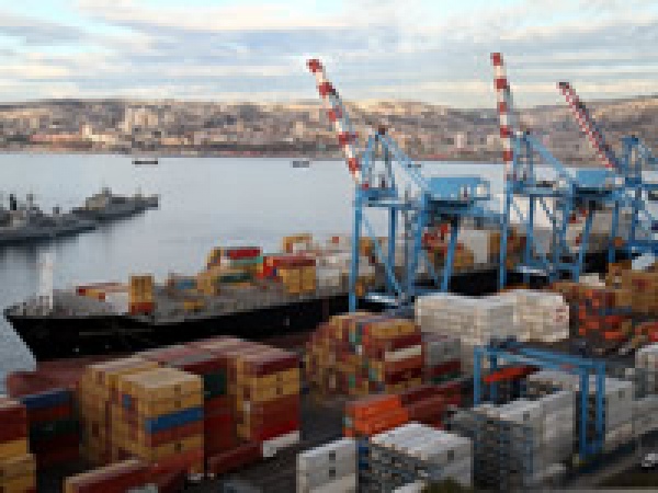 Buques super post panamax ponen a prueba la capacidad de Valparaíso ...