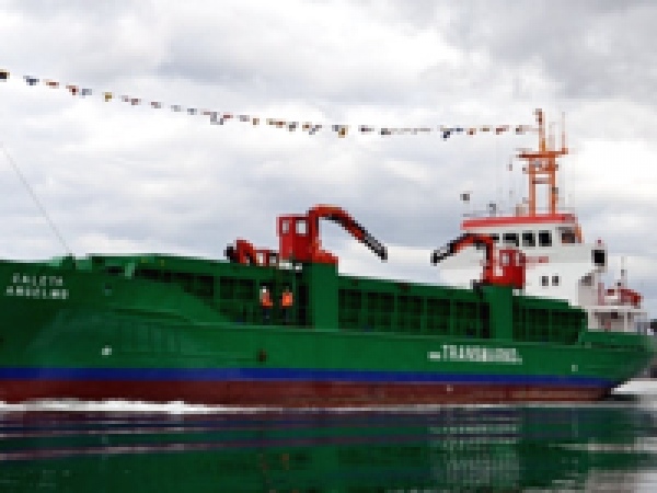 Motonave "Caleta Angelmó" inicia serie de viajes a Región de Magallanes ...