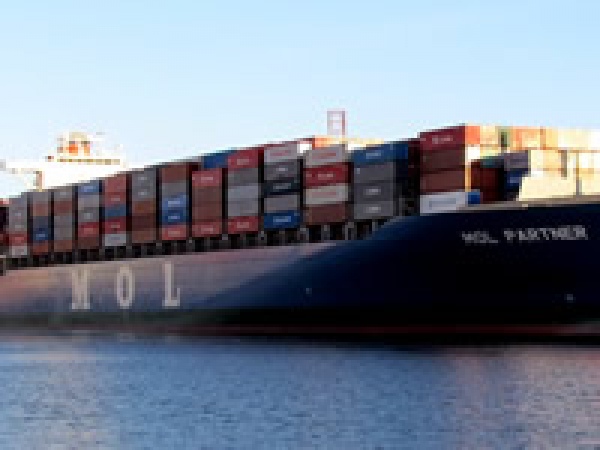 MOL Orders Six Ultra Large Boxships - MundoMaritimo