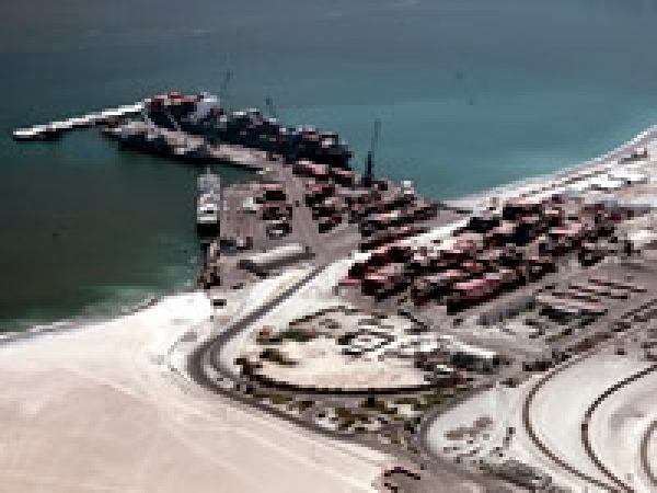 Puerto Angamos iniciará ciclo de cine gratuito al aire libre en ...