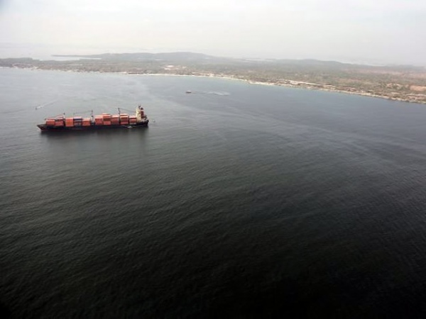 Buque CNP "Paita" que provocó contaminación en bahía de Cartagena ...