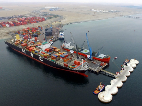 Puerto Angamos recibió el mayor portacontenedores arribado al norte de ...