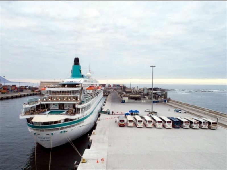 Puerto de Iquique recibió al “MV Albatros”, el tercer crucero de la ...