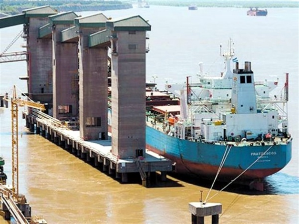 Puerto Rosario: Buques Panamax y Postpanamax resignan hasta 5.000 t de ...