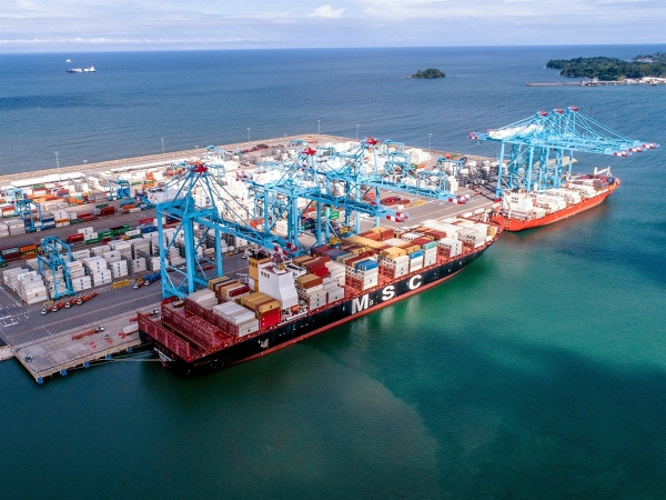 APM Terminals Moín recibió al buque portacontenedores más grande ...