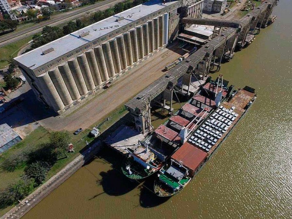 Puerto de Santa Fe de Argentina concreta 23 embarques y 60 mil ...