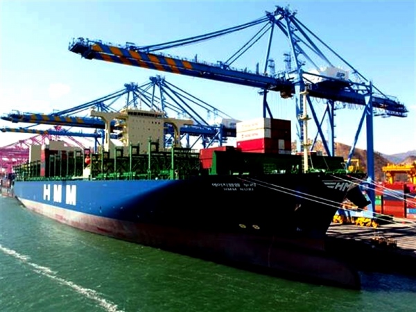 HMM recibe la entrega de su primer portacontenedores de 16.000 TEUs ...