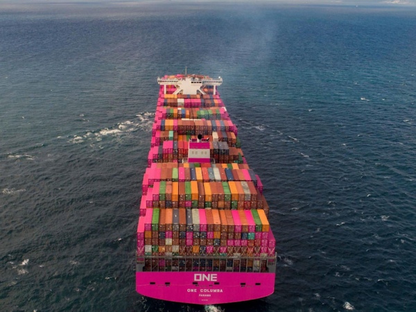 Primer buque Megamax-24 de 24.000 TEUs de ONE presenta importantes ...