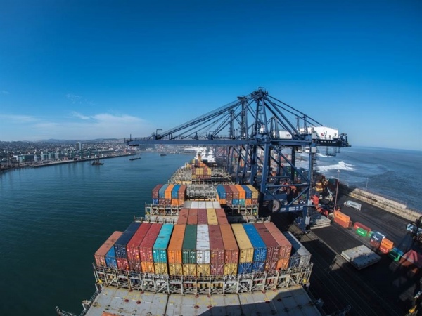 Hapag-Lloyd AG adquiere el negocio de terminales de SM SAAM - MundoMaritimo