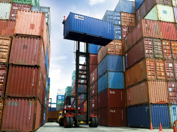 Depósitos enfrentarán excedentes de contenedores hasta bien entrado el ...